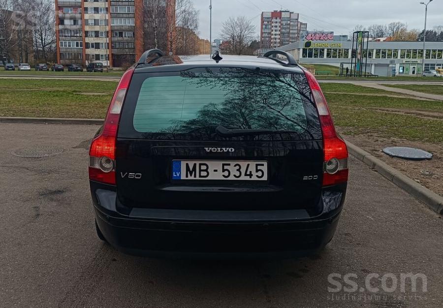 Melns Volvo V50 2007 Rīga, ar dzinēja tilpumu 2.00 L un nobraukumu 214 tūkst. km par 1450 €, foto 6 vietnē AUTOMOTO.COM.LV