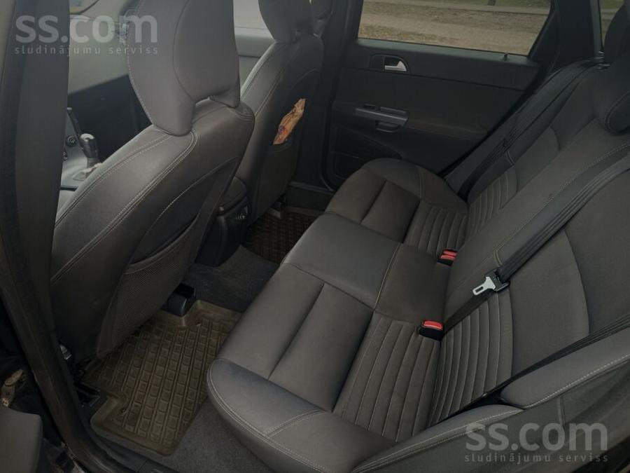 Melns Volvo V50 2007 Rīga, ar dzinēja tilpumu 2.00 L un nobraukumu 214 tūkst. km par 1450 €, foto 10 vietnē AUTOMOTO.COM.LV
