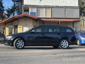 Melns Volvo V50 2007 Rīga, ar dzinēja tilpumu 2.40 L un nobraukumu 232 tūkst. km par 2200 €, foto 1 vietnē AUTOMOTO.COM.LV