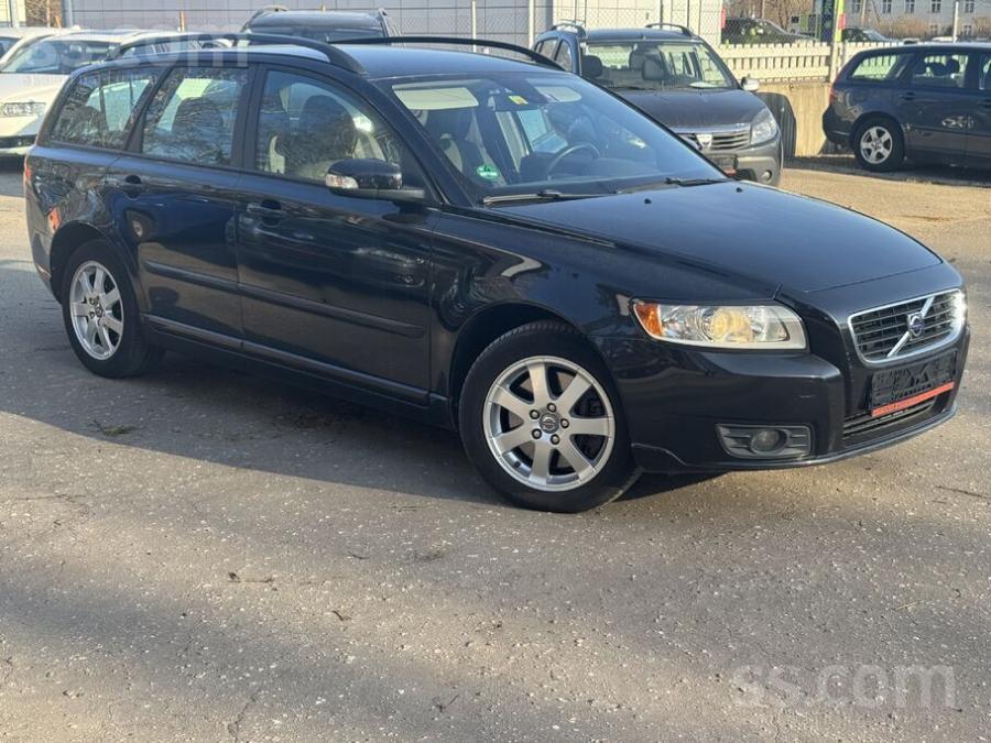 Melns Volvo V50 2007 Rīga, ar dzinēja tilpumu 2.40 L un nobraukumu 232 tūkst. km par 2200 €, foto 17 vietnē AUTOMOTO.COM.LV