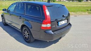 Melns Volvo V50 2007 Rīga, ar dzinēja tilpumu 2.40 L un nobraukumu 345 tūkst. km par 3000 €, foto 2 vietnē AUTOMOTO.COM.LV