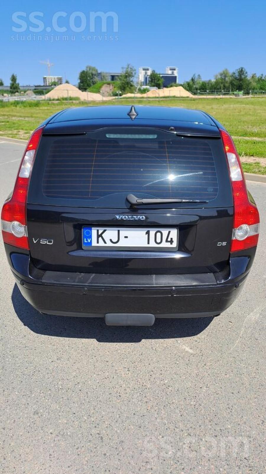 Melns Volvo V50 2007 Rīga, ar dzinēja tilpumu 2.40 L un nobraukumu 345 tūkst. km par 3000 €, foto 6 vietnē AUTOMOTO.COM.LV