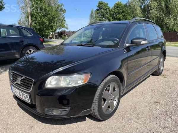 Black Volvo V50 2007 in Riga, with an engine capacity of 2.40 L and mileage of 0 thousand km for 900 €, photo 1 on AUTOMOTO.COM.LV