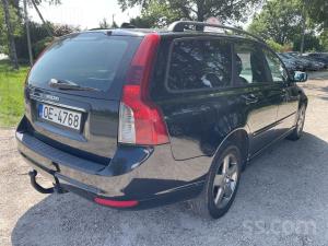 Black Volvo V50 2007 in Riga, with an engine capacity of 2.40 L and mileage of 0 thousand km for 900 €, photo 5 on AUTOMOTO.COM.LV