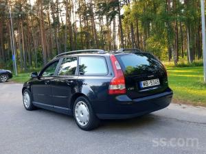 Melns Volvo V50 2007 Rīga, ar dzinēja tilpumu 2.00 L un nobraukumu 214 tūkst. km par 1450 €, foto 4 vietnē AUTOMOTO.COM.LV