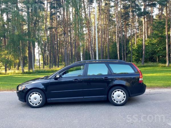 Melns Volvo V50 2007 Rīga, ar dzinēja tilpumu 2.00 L un nobraukumu 214 tūkst. km par 1450 €, foto 6 vietnē AUTOMOTO.COM.LV