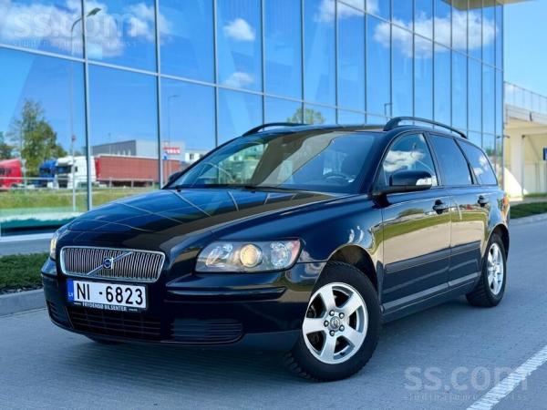 Melns Volvo V50 2007 Rēzekne, ar dzinēja tilpumu 1.60 L un nobraukumu 240 tūkst. km par 2990 €, foto 2 vietnē AUTOMOTO.COM.LV