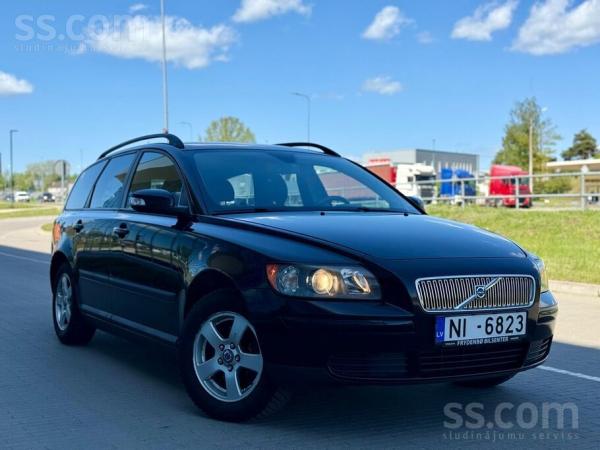 Melns Volvo V50 2007 Rēzekne, ar dzinēja tilpumu 1.60 L un nobraukumu 240 tūkst. km par 2990 €, foto 3 vietnē AUTOMOTO.COM.LV