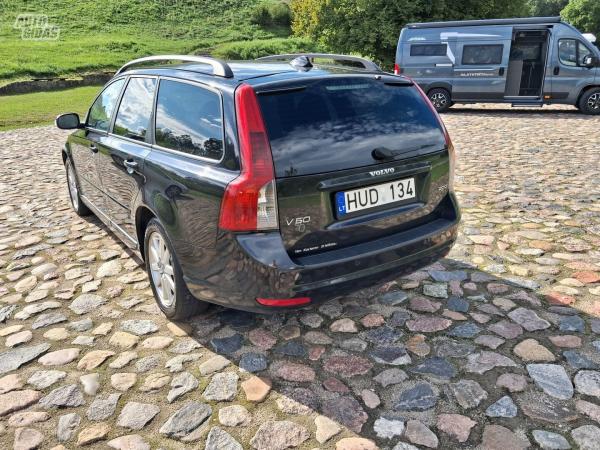 Black Volvo V50 2007 in Druskininkai, with an engine capacity of 2.00 L and mileage of 358 thousand km for 1700 €, photo 6 on AUTOMOTO.COM.LV