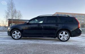 Melns Volvo V50 2007 Šauļi, ar dzinēja tilpumu 2.00 L un nobraukumu 451 tūkst. km par 2500 €, foto 2 vietnē AUTOMOTO.COM.LV