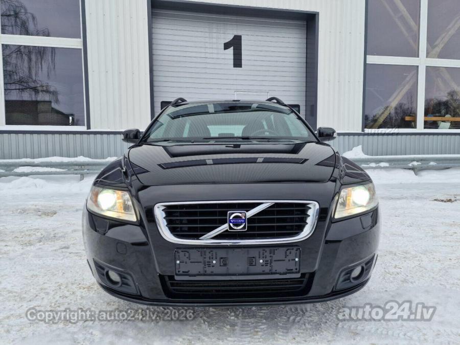 Melns Volvo V50 2007 Tartu, ar dzinēja tilpumu 2.00 L un nobraukumu 220 tūkst. km par 4490 €, foto 5 vietnē AUTOMOTO.COM.LV
