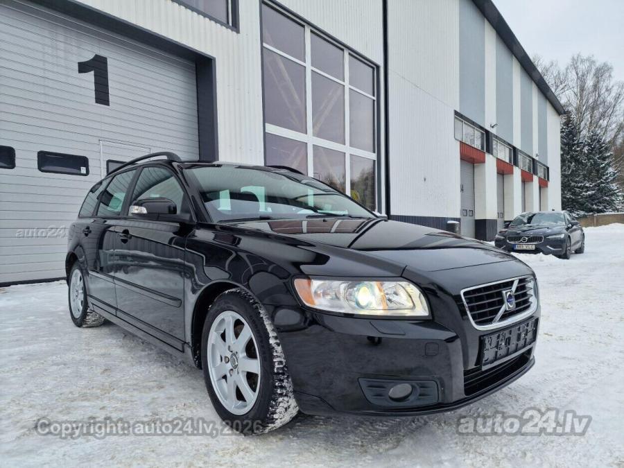 Melns Volvo V50 2007 Tartu, ar dzinēja tilpumu 2.00 L un nobraukumu 220 tūkst. km par 4490 €, foto 6 vietnē AUTOMOTO.COM.LV