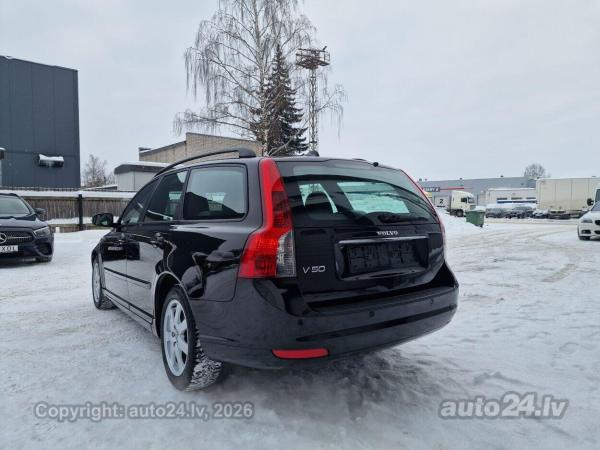 Black Volvo V50 2007 in Tartu, with an engine capacity of 2.00 L and mileage of 220 thousand km for 4490 €, photo 10 on AUTOMOTO.COM.LV