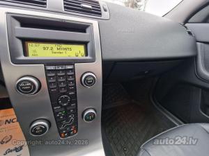 Melns Volvo V50 2007 Tartu, ar dzinēja tilpumu 2.00 L un nobraukumu 220 tūkst. km par 4490 €, foto 20 vietnē AUTOMOTO.COM.LV