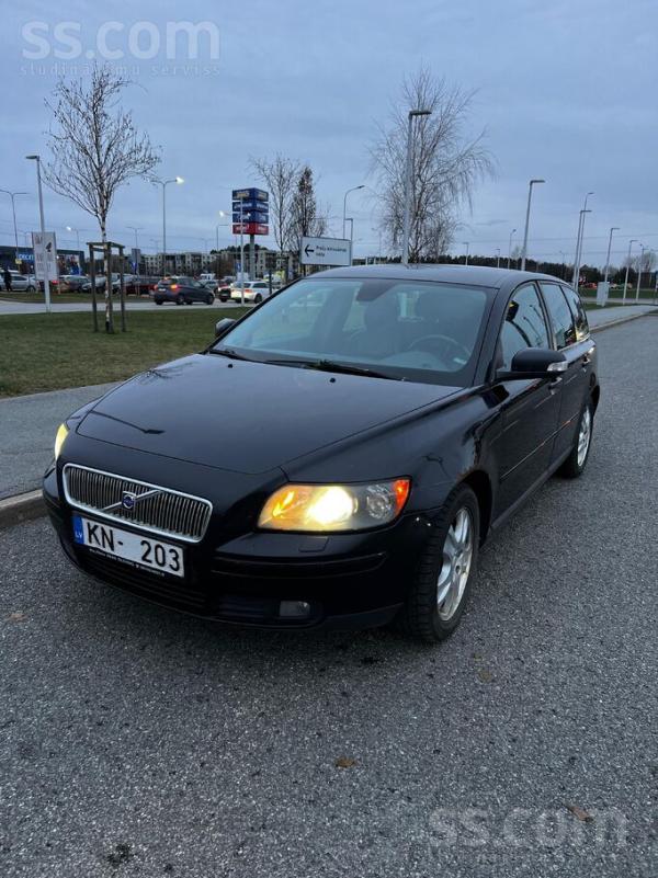 Melns Volvo V50 2007 Rīga, ar dzinēja tilpumu 2.00 L un nobraukumu 440 tūkst. km par 1500 €, foto 6 vietnē AUTOMOTO.COM.LV