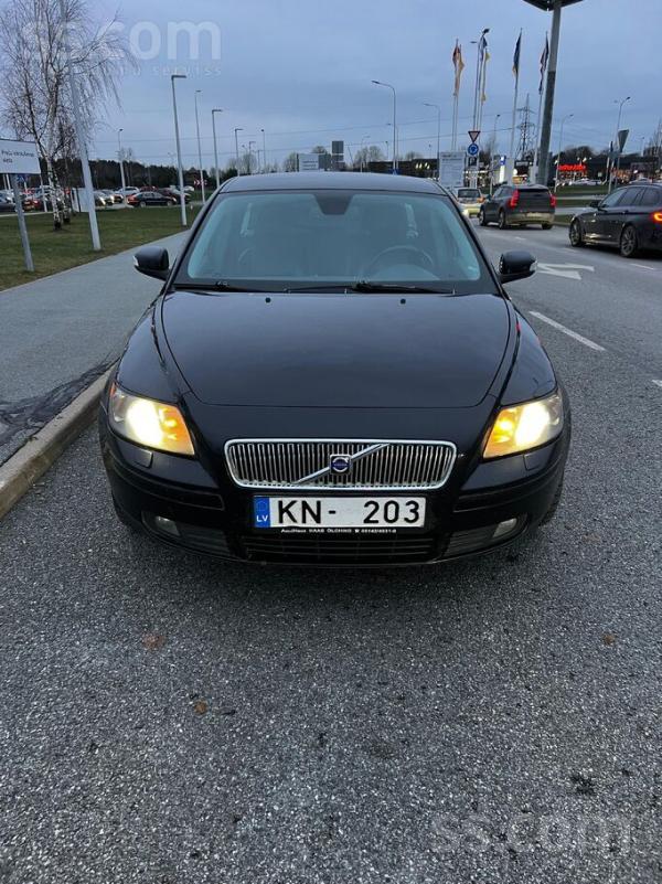 Melns Volvo V50 2007 Rīga, ar dzinēja tilpumu 2.00 L un nobraukumu 440 tūkst. km par 1500 €, foto 7 vietnē AUTOMOTO.COM.LV