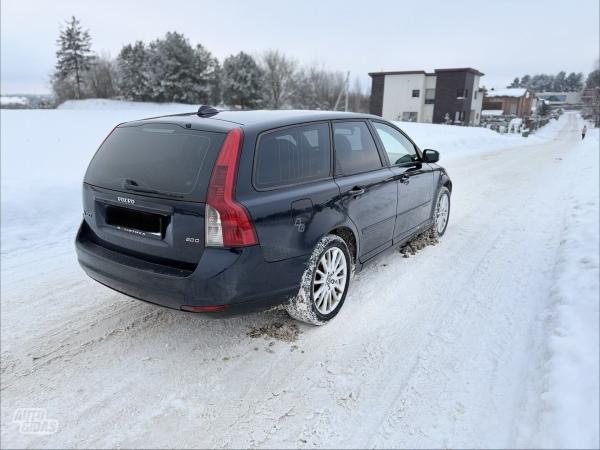 Melns Volvo V50 2007 Viļņa, ar dzinēja tilpumu 2.00 L un nobraukumu 398 tūkst. km par 2000 €, foto 7 vietnē AUTOMOTO.COM.LV