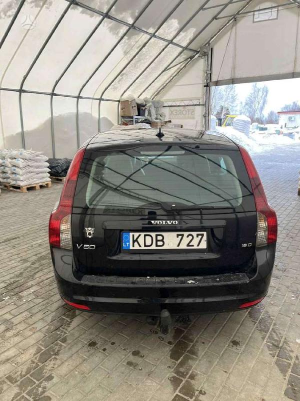 Melns Volvo V50 2007 Klaipėda, ar dzinēja tilpumu 1.56 L un nobraukumu 315 tūkst. km par 1600 €, foto 6 vietnē AUTOMOTO.COM.LV