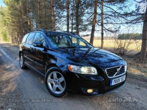 Black Volvo V50 2007 in Paide, with an engine capacity of 2.40 L and mileage of 244 thousand km for 4850 €, photo  on AUTOMOTO.COM.LV