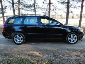Melns Volvo V50 2007 Paide, ar dzinēja tilpumu 2.40 L un nobraukumu 244 tūkst. km par 4850 €, foto 6 vietnē AUTOMOTO.COM.LV