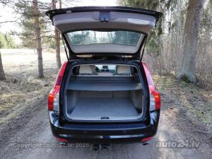 Melns Volvo V50 2007 Paide, ar dzinēja tilpumu 2.40 L un nobraukumu 244 tūkst. km par 4850 €, foto 7 vietnē AUTOMOTO.COM.LV