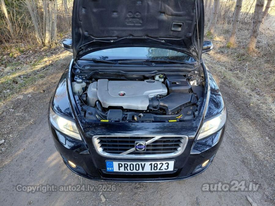 Melns Volvo V50 2007 Paide, ar dzinēja tilpumu 2.40 L un nobraukumu 244 tūkst. km par 4850 €, foto 10 vietnē AUTOMOTO.COM.LV