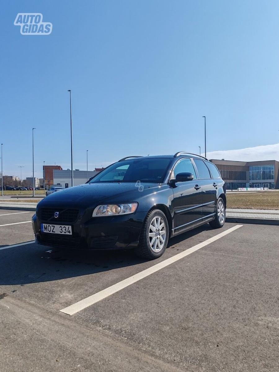 Melns Volvo V50 2007 Gargždai, ar dzinēja tilpumu 2.40 L un nobraukumu 397 tūkst. km par 2200 €, foto 3 vietnē AUTOMOTO.COM.LV
