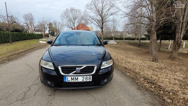 Melns Volvo V50 2007 Telšiai, ar dzinēja tilpumu 2.00 L un nobraukumu 350 tūkst. km par 2250 €, foto 2 vietnē AUTOMOTO.COM.LV