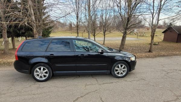 Melns Volvo V50 2007 Telšiai, ar dzinēja tilpumu 2.00 L un nobraukumu 350 tūkst. km par 2250 €, foto 5 vietnē AUTOMOTO.COM.LV