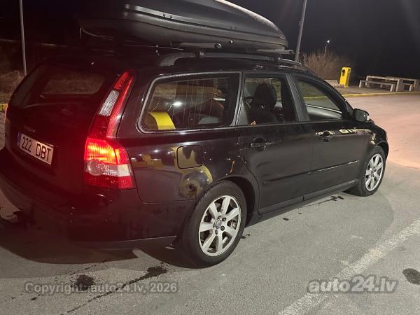Melns Volvo V50 2007 Tallina, ar dzinēja tilpumu 1.60 L un nobraukumu 404 tūkst. km par 1800 €, foto 8 vietnē AUTOMOTO.COM.LV