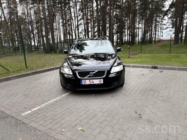 Melns Volvo V50 2007 Rīga, ar dzinēja tilpumu 2.40 L un nobraukumu 0 tūkst. km par 2990 €, foto 3 vietnē AUTOMOTO.COM.LV