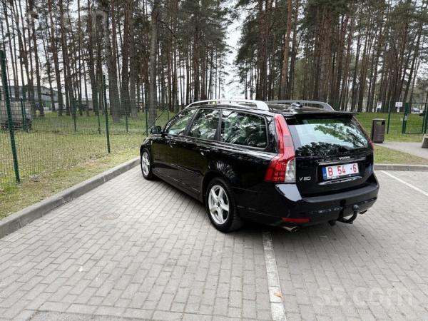 Melns Volvo V50 2007 Rīga, ar dzinēja tilpumu 2.40 L un nobraukumu 0 tūkst. km par 2990 €, foto 5 vietnē AUTOMOTO.COM.LV