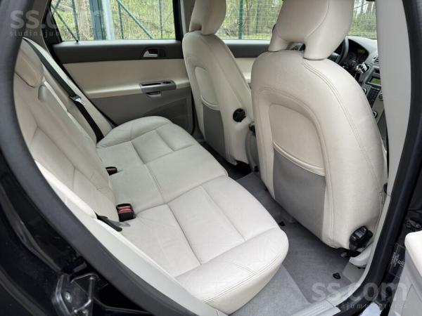 Melns Volvo V50 2007 Rīga, ar dzinēja tilpumu 2.40 L un nobraukumu 0 tūkst. km par 2990 €, foto 9 vietnē AUTOMOTO.COM.LV