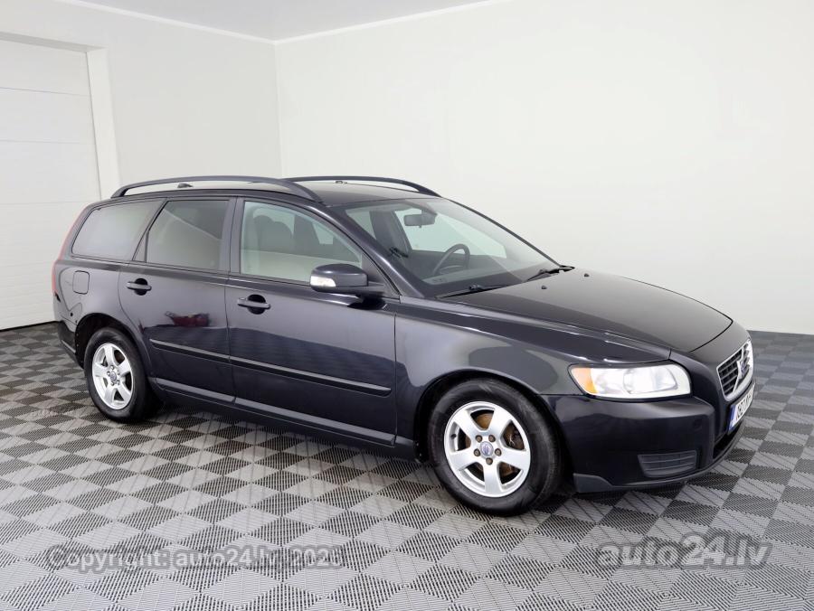 Melns Volvo V50 2007 Tallina, ar dzinēja tilpumu 1.60 L un nobraukumu 438 tūkst. km par 1499 €, foto 1 vietnē AUTOMOTO.COM.LV