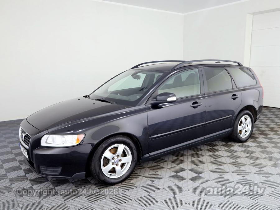 Melns Volvo V50 2007 Tallina, ar dzinēja tilpumu 1.60 L un nobraukumu 438 tūkst. km par 1499 €, foto 3 vietnē AUTOMOTO.COM.LV