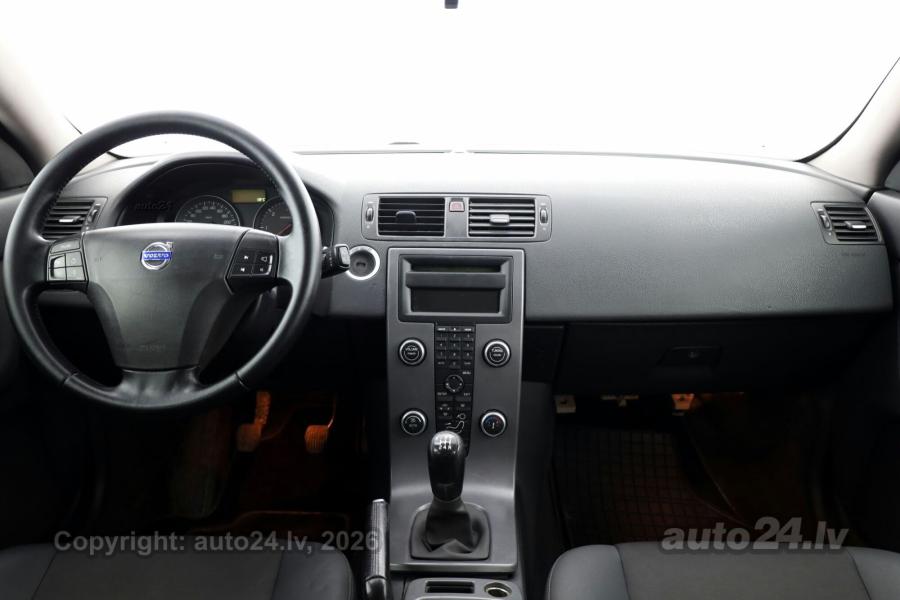 Melns Volvo V50 2007 Tallina, ar dzinēja tilpumu 1.60 L un nobraukumu 438 tūkst. km par 1499 €, foto 6 vietnē AUTOMOTO.COM.LV