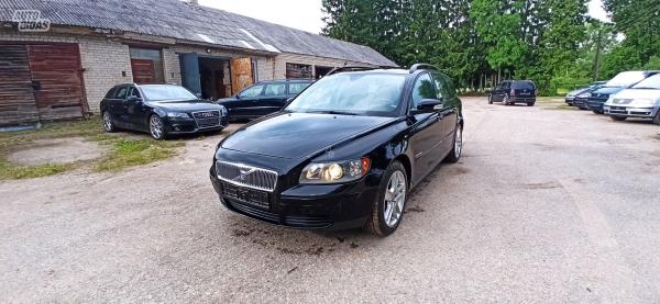 Black Volvo V50 2007 in Sirvintos, with an engine capacity of 2.00 L and mileage of 259 thousand km for 2550 €, photo 1 on AUTOMOTO.COM.LV