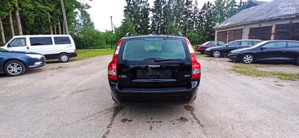 Black Volvo V50 2007 in Sirvintos, with an engine capacity of 2.00 L and mileage of 259 thousand km for 2550 €, photo 6 on AUTOMOTO.COM.LV