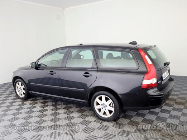 Melns Volvo V50 2007 Tallina, ar dzinēja tilpumu 1.60 L un nobraukumu 392 tūkst. km par 999 €, foto 4 vietnē AUTOMOTO.COM.LV