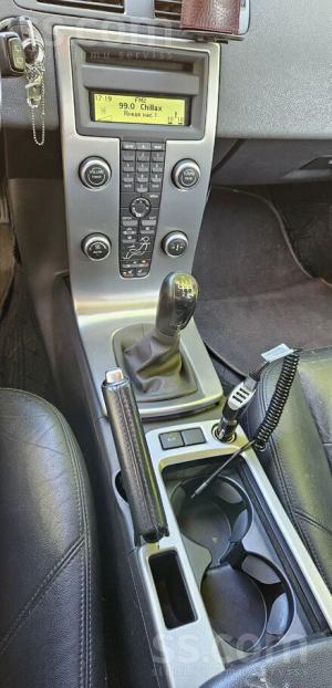 Melns Volvo V50 2007 Rīga, ar dzinēja tilpumu 2.00 L un nobraukumu 291 tūkst. km par 2900 €, foto 8 vietnē AUTOMOTO.COM.LV