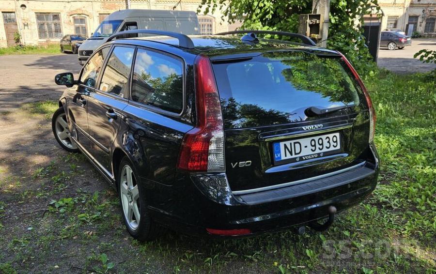 Melns Volvo V50 2007 Rīga, ar dzinēja tilpumu 2.00 L un nobraukumu 291 tūkst. km par 2900 €, foto 9 vietnē AUTOMOTO.COM.LV