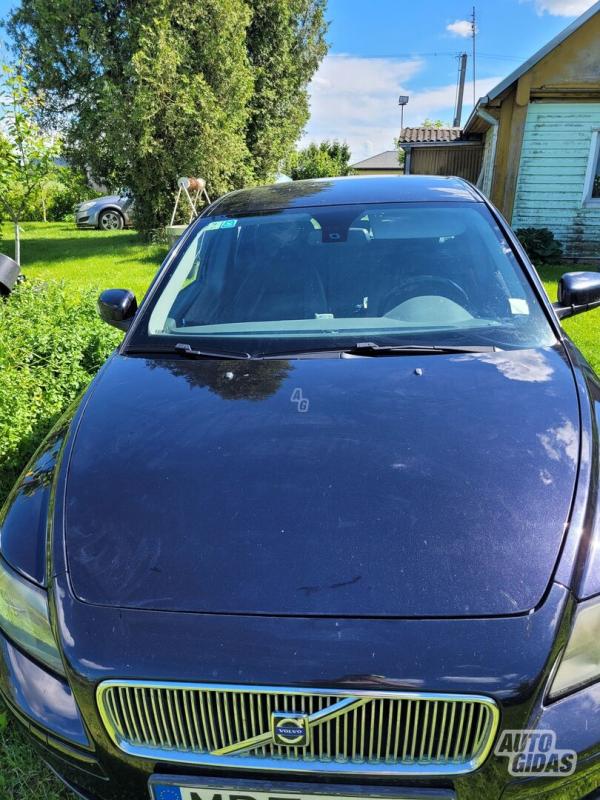 Melns Volvo V50 2007 Viļņa, ar dzinēja tilpumu 2.00 L un nobraukumu 272 tūkst. km par 2200 €, foto 2 vietnē AUTOMOTO.COM.LV