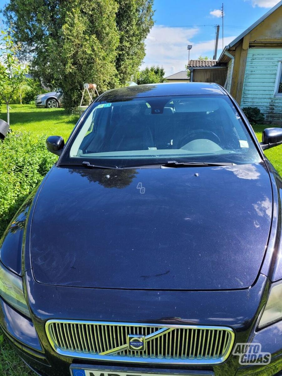 Melns Volvo V50 2007 Viļņa, ar dzinēja tilpumu 2.00 L un nobraukumu 272 tūkst. km par 2200 €, foto 3 vietnē AUTOMOTO.COM.LV