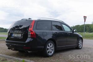 Черный Вольво В50 2007 в Талси, объемом двигателя 2.40 л и пробегом 340 тыс. км за 2590 €, фото 5 на AUTOMOTO.COM.LV