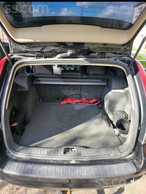 Melns Volvo V50 2007 Daugavpils, ar dzinēja tilpumu 2.00 L un nobraukumu 297 tūkst. km par 2100 €, foto 5 vietnē AUTOMOTO.COM.LV