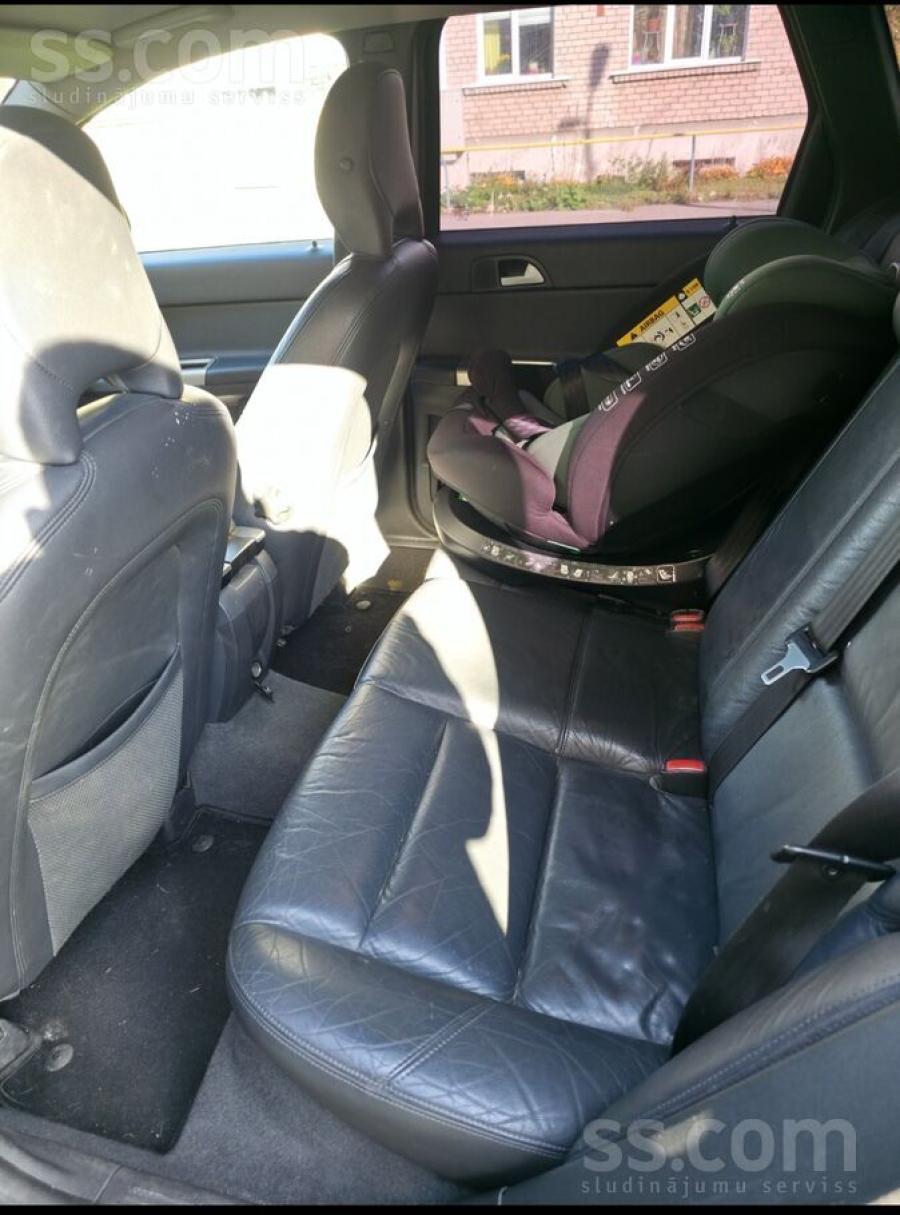 Melns Volvo V50 2007 Daugavpils, ar dzinēja tilpumu 2.00 L un nobraukumu 297 tūkst. km par 2100 €, foto 6 vietnē AUTOMOTO.COM.LV