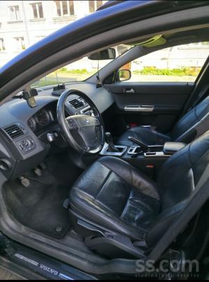 Melns Volvo V50 2007 Daugavpils, ar dzinēja tilpumu 2.00 L un nobraukumu 297 tūkst. km par 2100 €, foto 9 vietnē AUTOMOTO.COM.LV