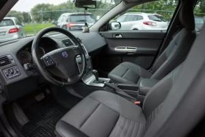 Melns Volvo V50 2007 Liepāja, ar dzinēja tilpumu 2.40 L un nobraukumu 272 tūkst. km par 5200 €, foto 9 vietnē AUTOMOTO.COM.LV