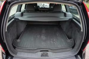 Melns Volvo V50 2007 Liepāja, ar dzinēja tilpumu 2.40 L un nobraukumu 272 tūkst. km par 5200 €, foto 11 vietnē AUTOMOTO.COM.LV