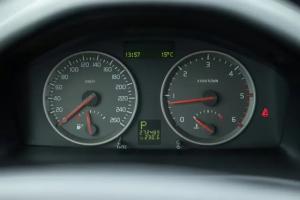 Melns Volvo V50 2007 Liepāja, ar dzinēja tilpumu 2.40 L un nobraukumu 272 tūkst. km par 5200 €, foto 14 vietnē AUTOMOTO.COM.LV